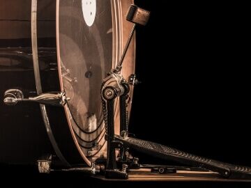 How Do You Mic a Drum Kit? The Complete Guide - Audio Sorcerer