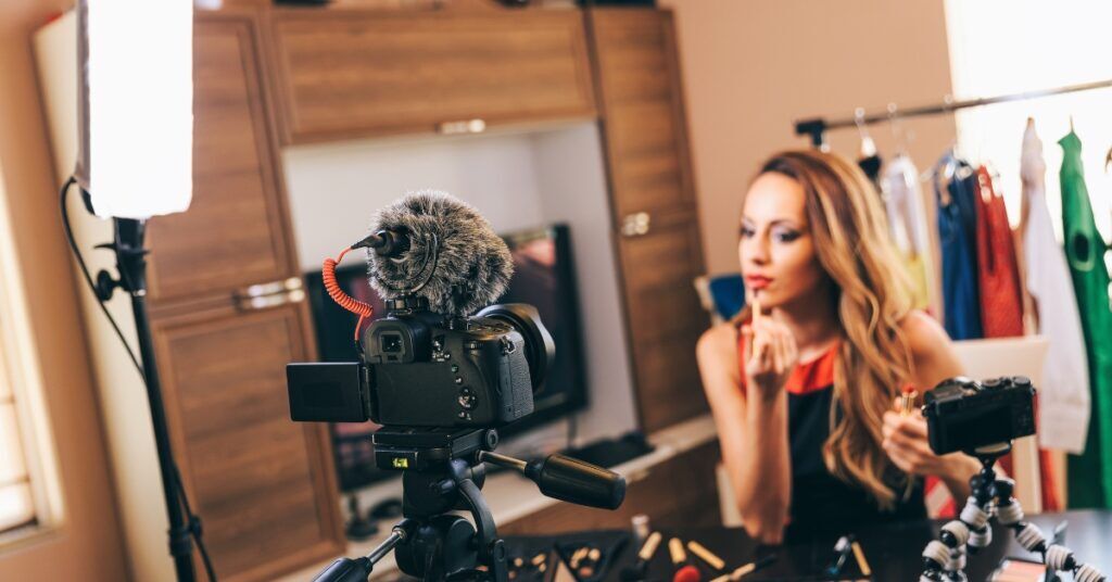 Top 5 Best Microphones For Vlogging (2024) - Audio Sorcerer